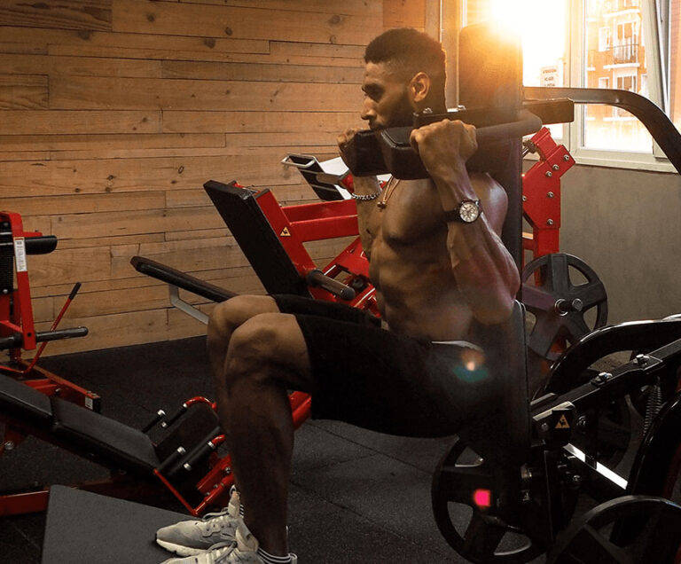 Agachamento hack ou leg press: qual é melhor e qual a diferença?