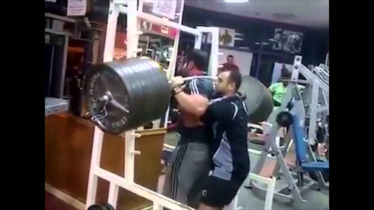 O que é treinar o ego (ego lifting): 4 sinais que você está fazendo isso