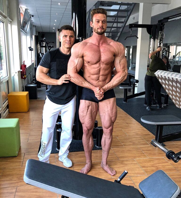 Os 12 fisiculturistas mais altos da história